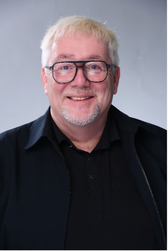 Matthew Thursfield-成都理工大学国际教育学院 成都理工大学牛津布鲁克斯学院